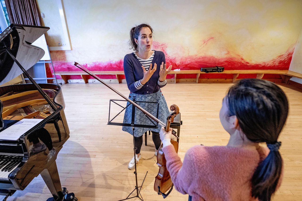 Violist Sophia Jaffé geeft een week lang masterclasses in Bergen: ‘De ...