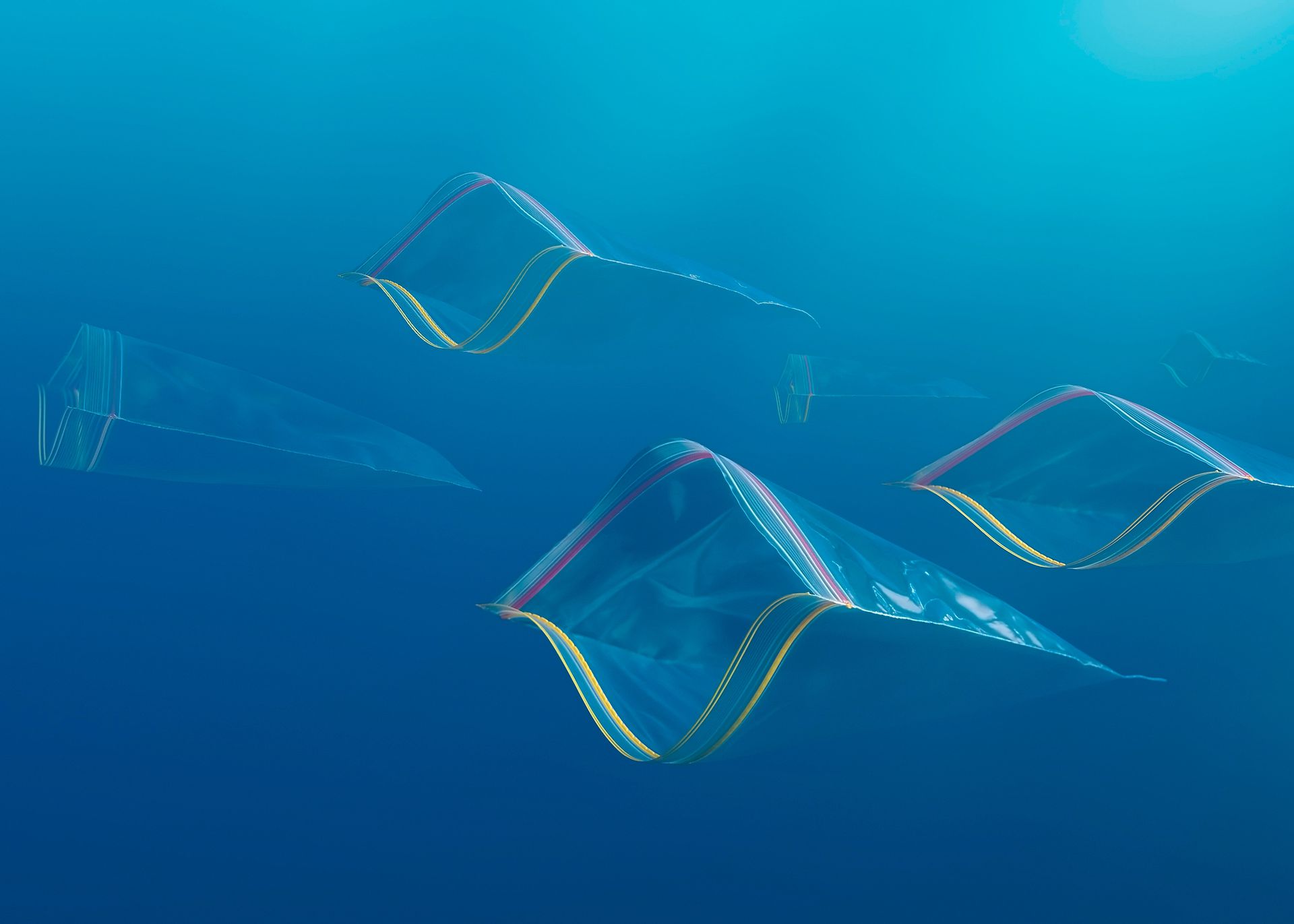 Filters met minuscule gaatjes voor plastic deeltjes kleiner dan een ...