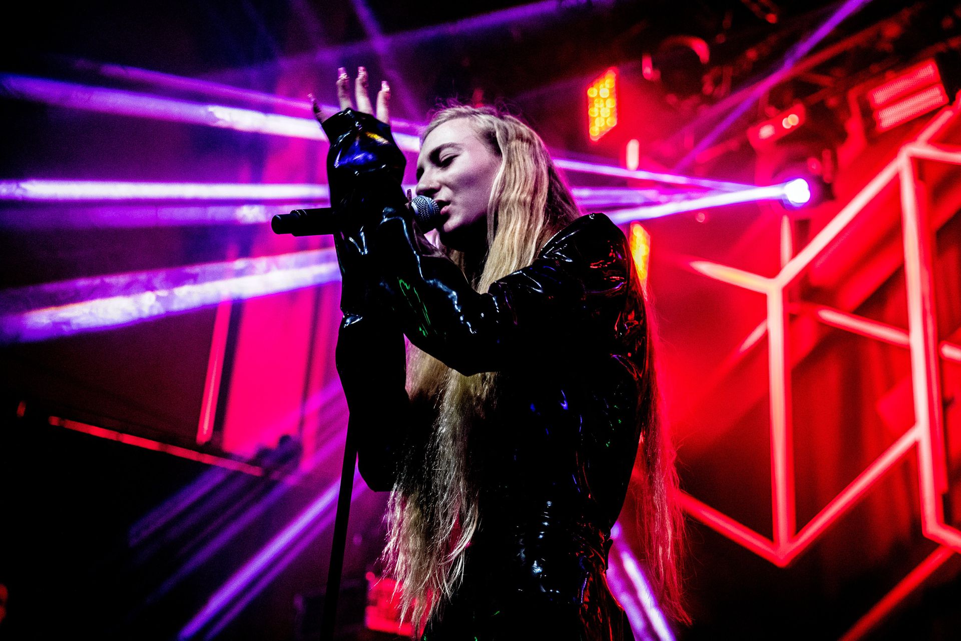 Zangeres S10 voor Nederland naar het Eurovisie Songfestival 2022 - NRC