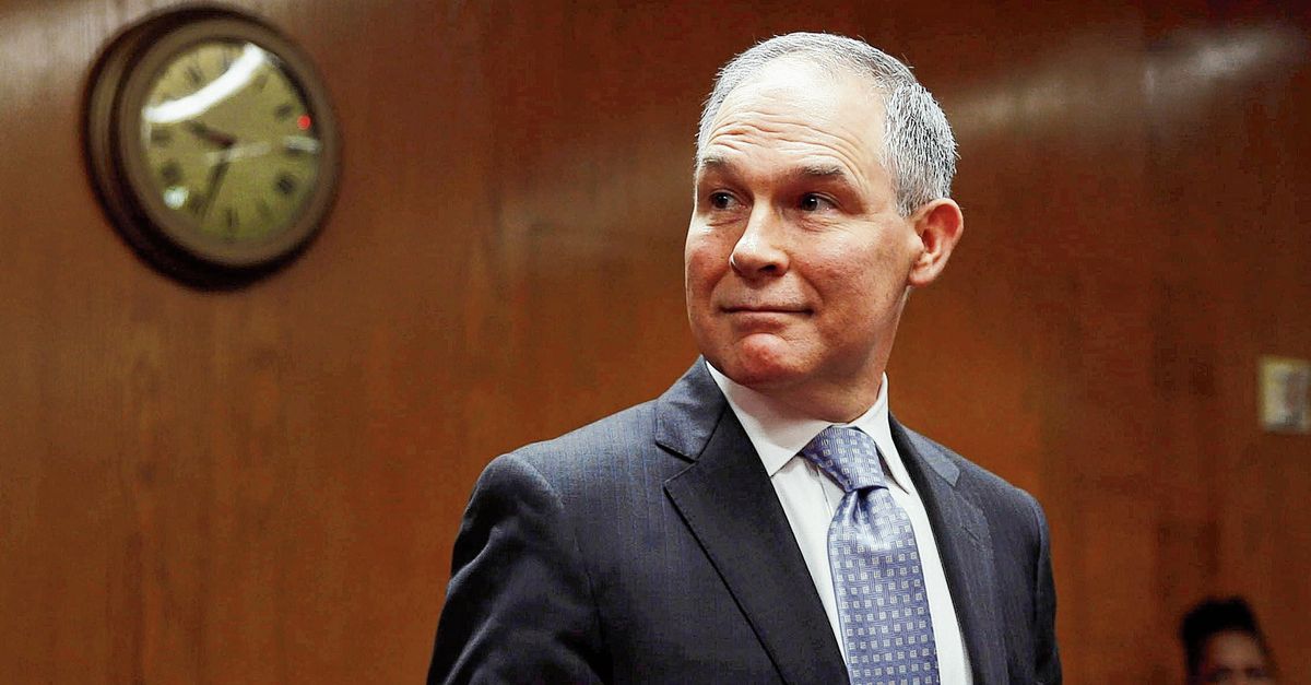 Trumps milieu-chef Pruitt vertrekt na reeks schandalen - NRC