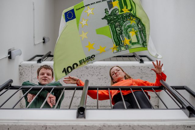 Hoe verdeel je het geld eerlijk binnen een relatie? En neem je ...