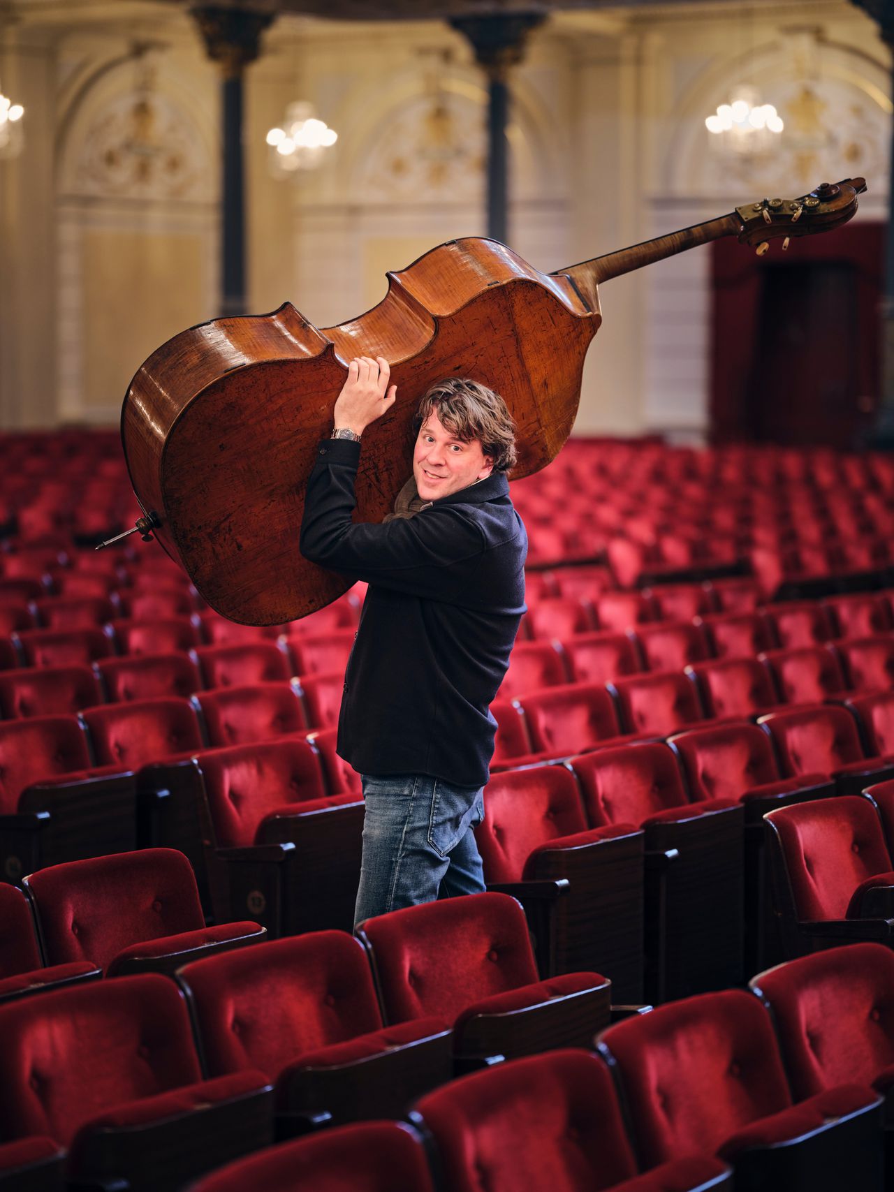 Contrabassist en Maestro-jurylid Dominic Seldis: ‘Mannen zijn fucking ...