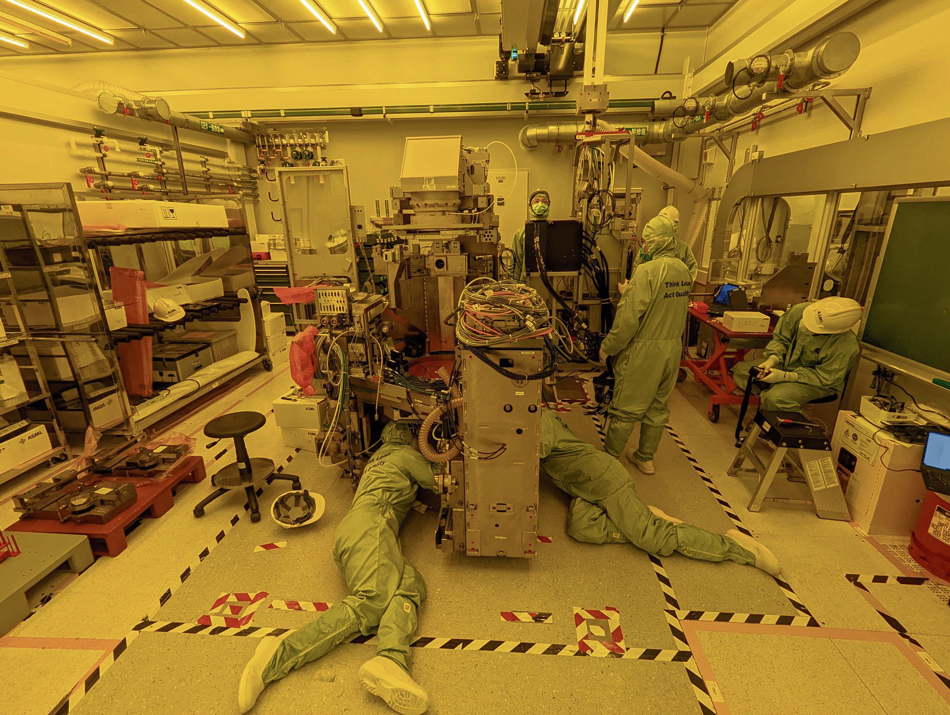 De kringloopwinkel van chipmachinefabrikant ASML draait op volle toeren ...