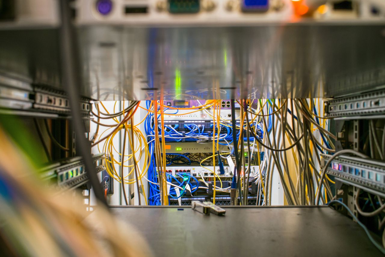 Lekkende software ondermijnt de zorg - NRC