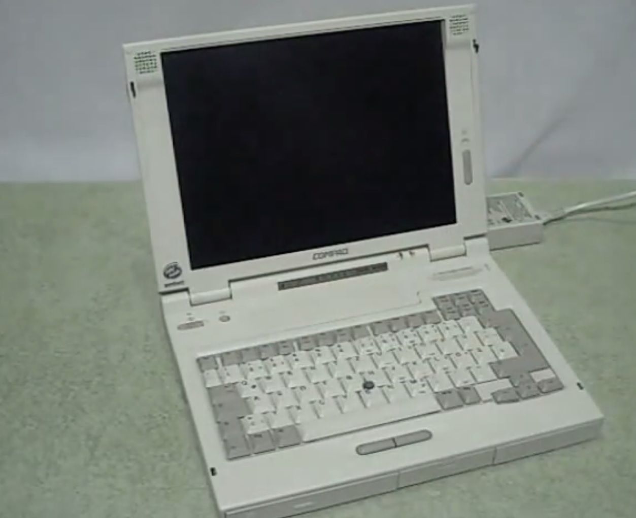 Deze supercar werkt alleen met een stokoude laptop - NRC