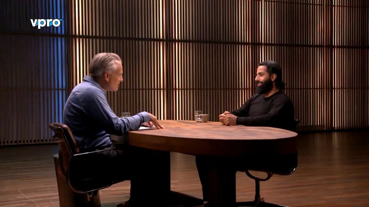 Tv-recensie | Het fascinerende ongemak van Joris Luyendijk in gesprek met Zomergast Sakir Khader ...