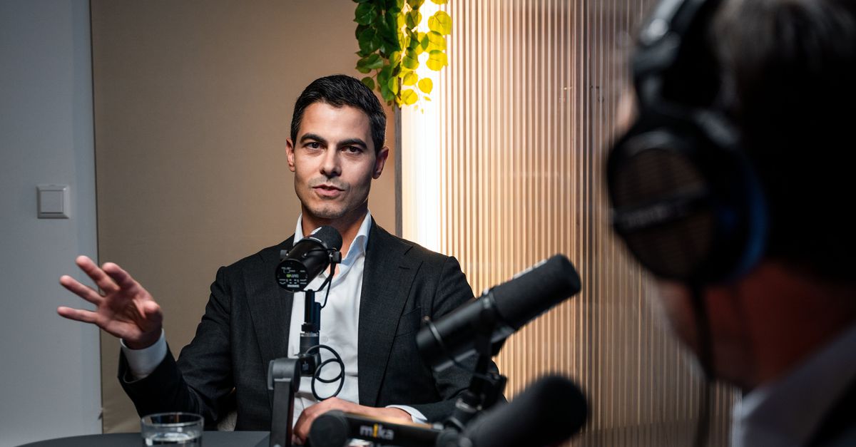 ‘Waarom accepteren we dat de Nederlandse vlag alleen op het PVV-affiche ...