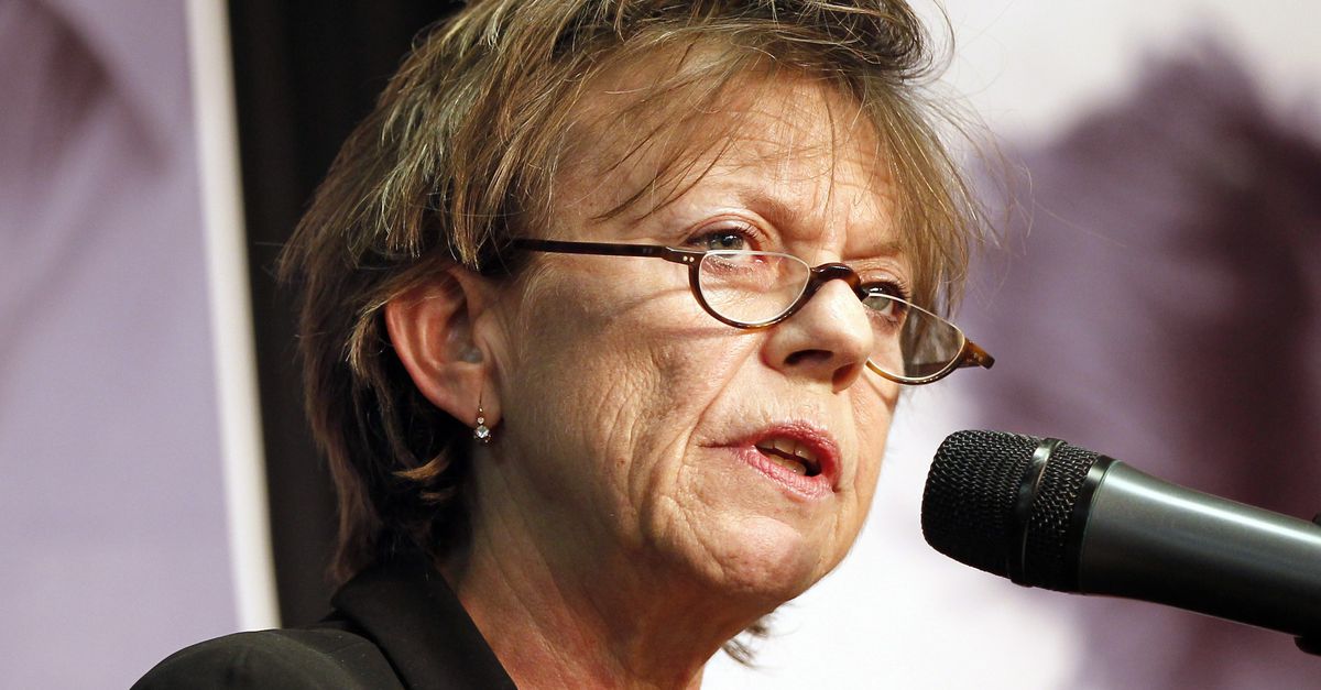 Hoe kijkt Connie Palmen terug op haar ‘omstreden’ roman ‘Lucifer’? - NRC