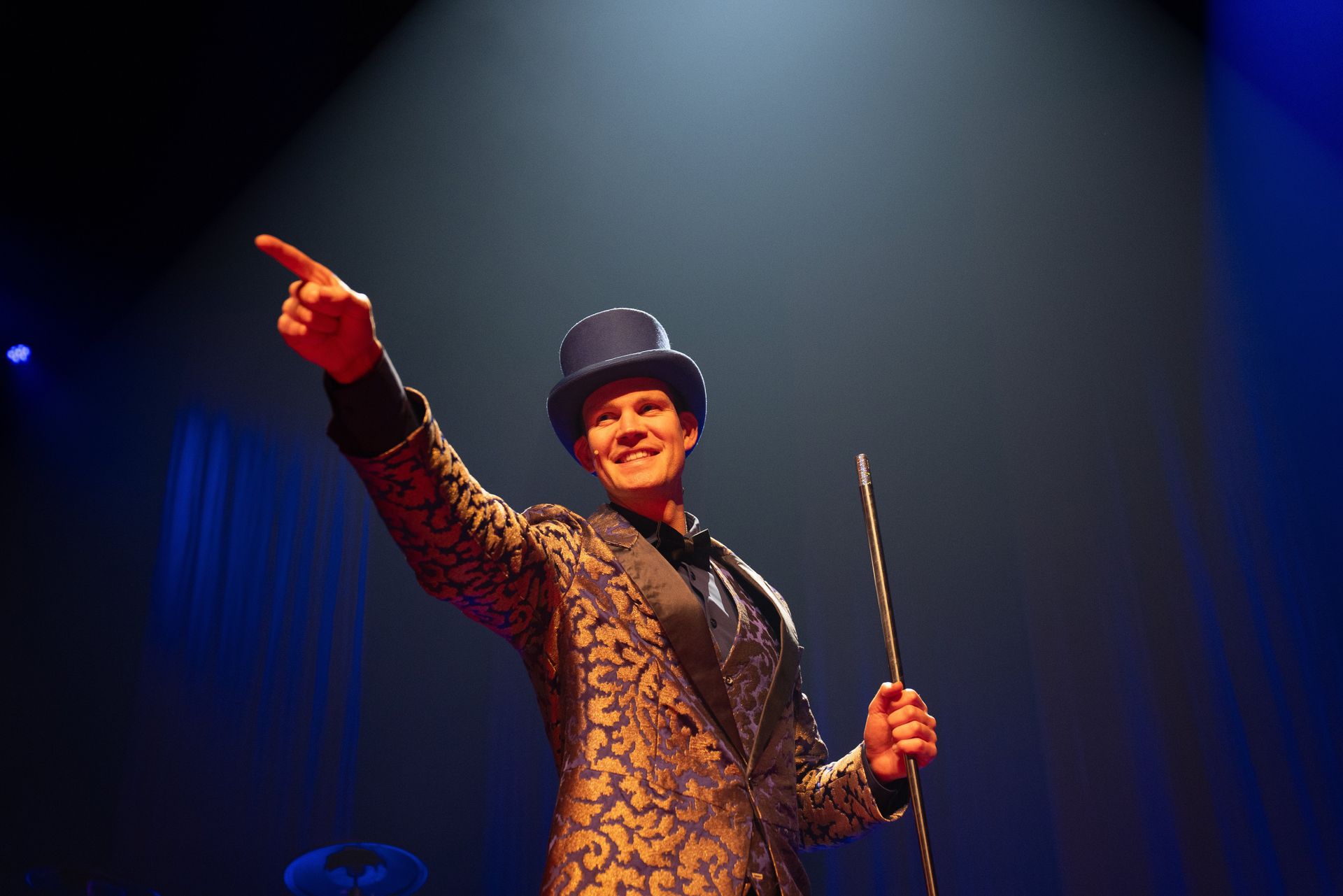 Cabaretier Tim Fransen maakt met ‘Onbekommerd’ zijn beste voorstelling ...