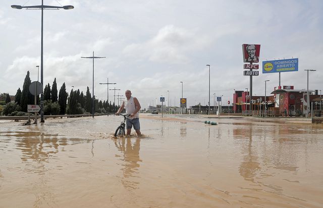Recordhoeveelheid regenval zorgt voor overstromingen in Spanje - NRC