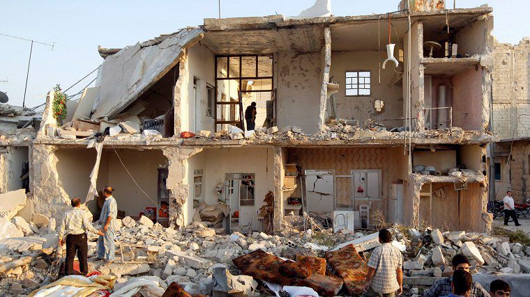 Tientallen doden bij luchtaanval Syrië in strijd controle Turkse grens ...
