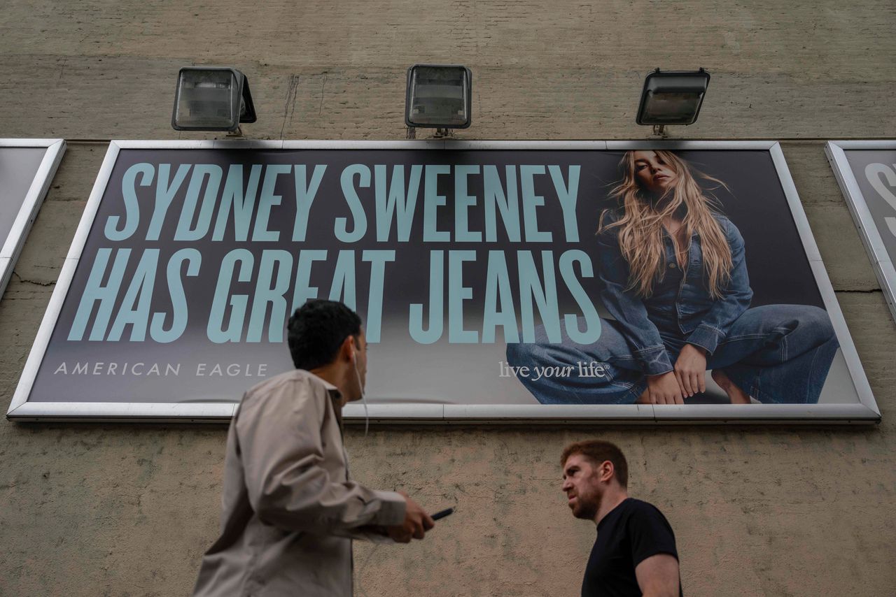 De ‘jeans’ van actrice Sydney Sweeney in spijkerbroekenreclame ontketenen cultuuroorlog in de VS ...