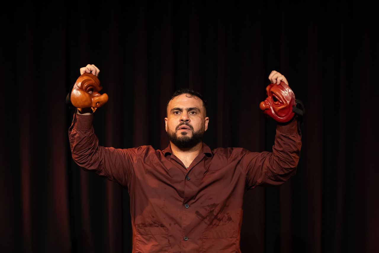 Theatervoorstelling ‘The horse of Jenin’ is een zwartkomisch portret ...