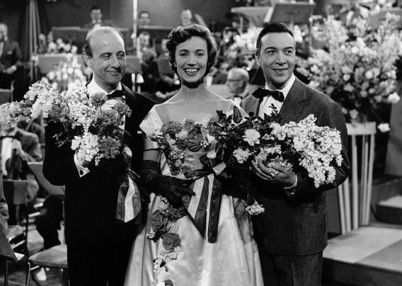 Omroepster Hannie Lips (88) overleden - ‘Tante Hannie was een begrip’ - NRC