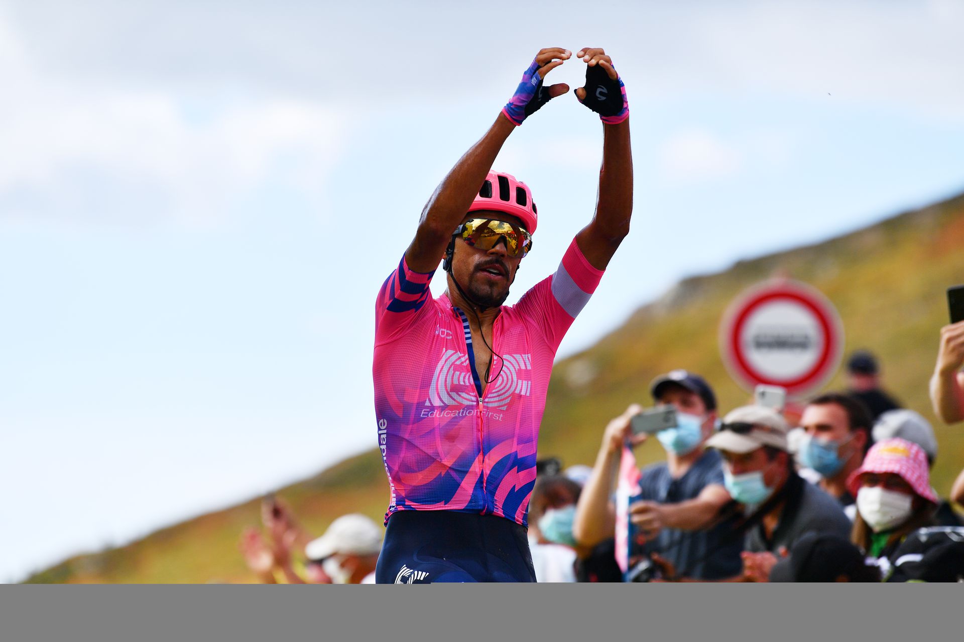 Colombiaan Daniel Martínez wint zware etappe in middengebergte - NRC