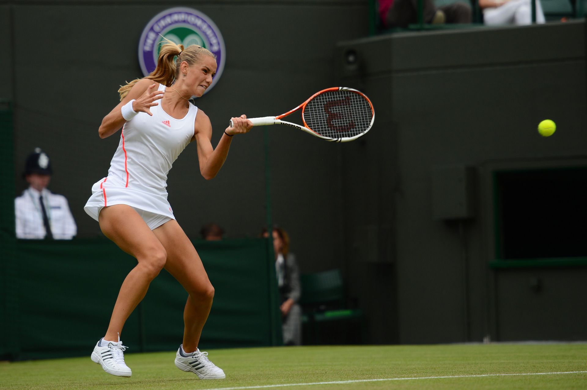 Verrassing op Wimbledon: Arantxa Rus stuurt Stosur naar huis - NRC