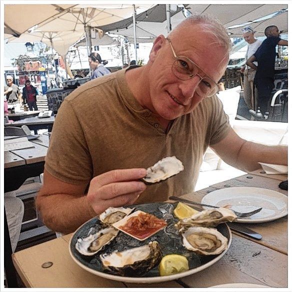 Met Ed Bosman (1964-2024) aan het roer was homokroeg Strano een veilige ...