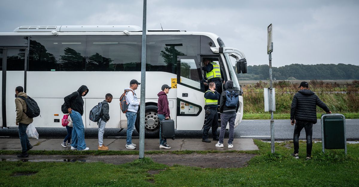 ‘Het is zinvol om het COA weer met een dwangsom aan te sporen’, zegt ...