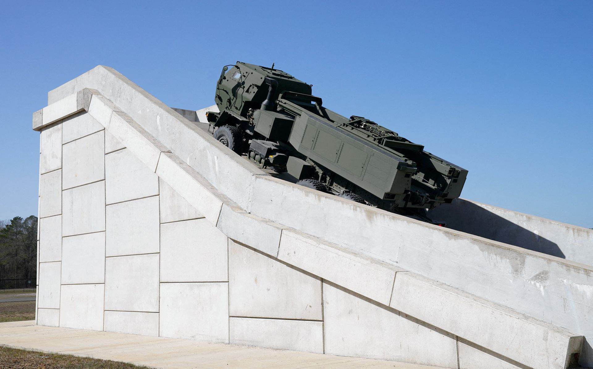 Eerste levering van Amerikaanse wapens aan Oekraïne onder nieuw NAVO ...