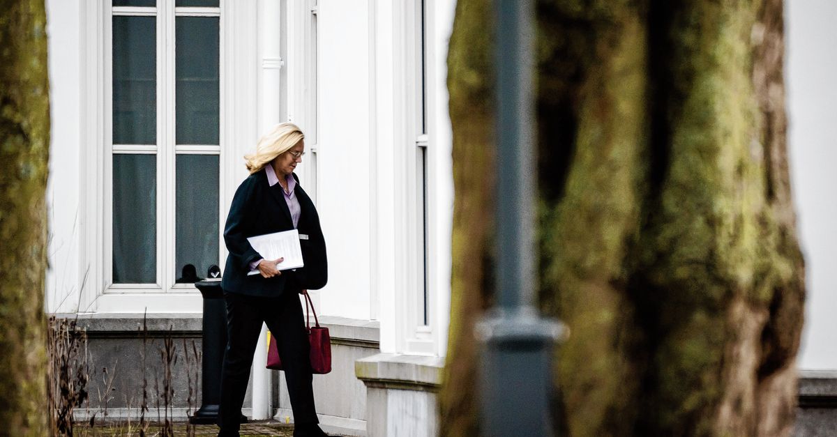 Het kabinet schoof en strooide met miljarden, maar die gulheid stopt - NRC