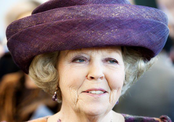 Terugkijken: Beatrix, portret van een koningin - NRC