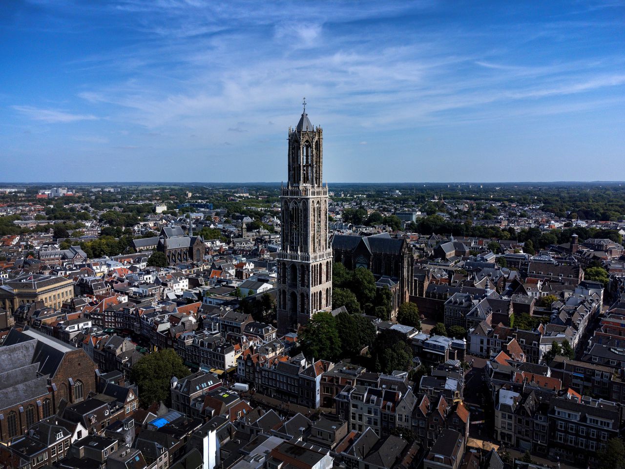 Na vijf jaar is de Domtoren eindelijk uit de steigers, met 10.000 ...