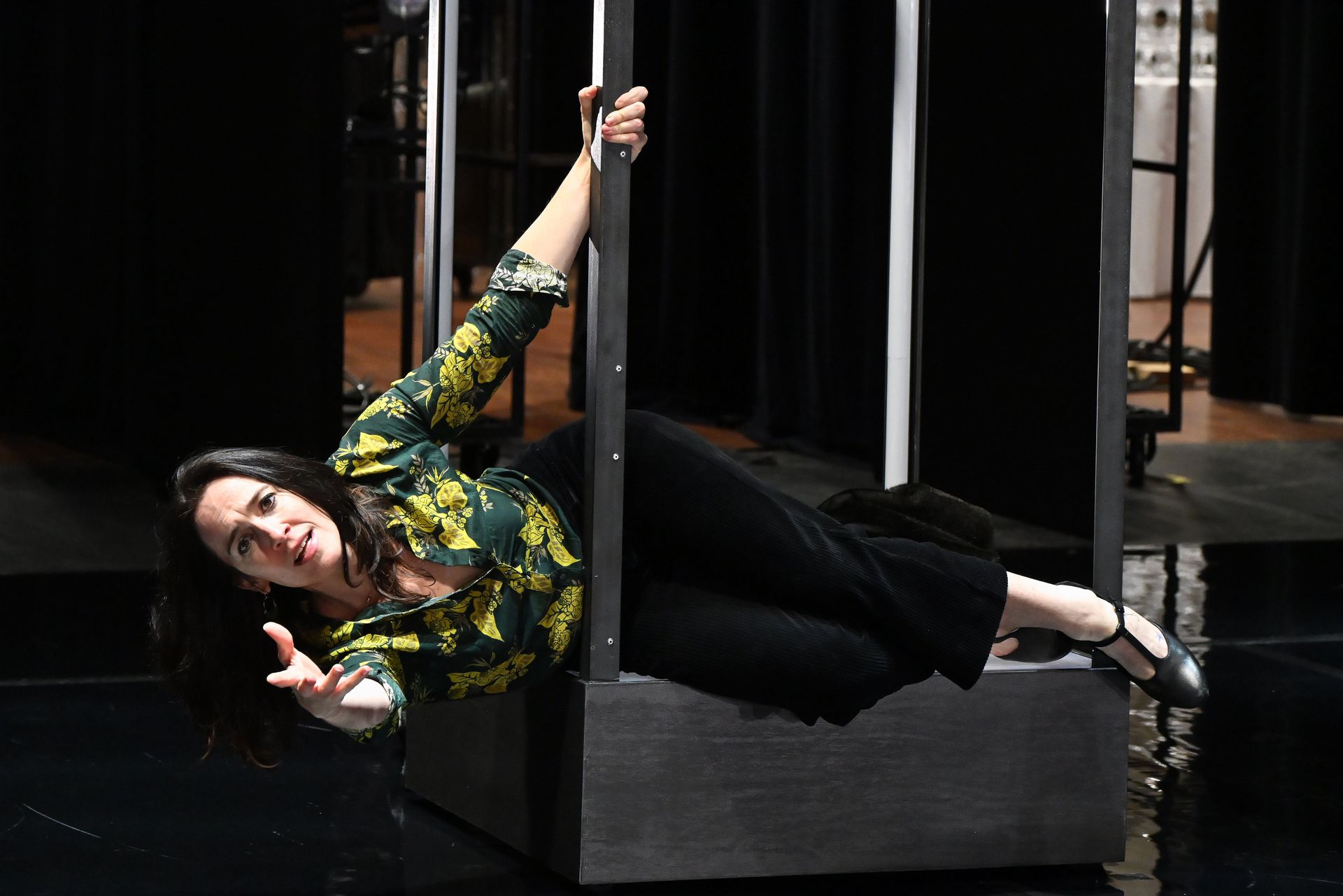 Sopraan Laura Bohn zingt de beruchte ‘Dirty Duchess’: ‘Mama hoeft zich ...