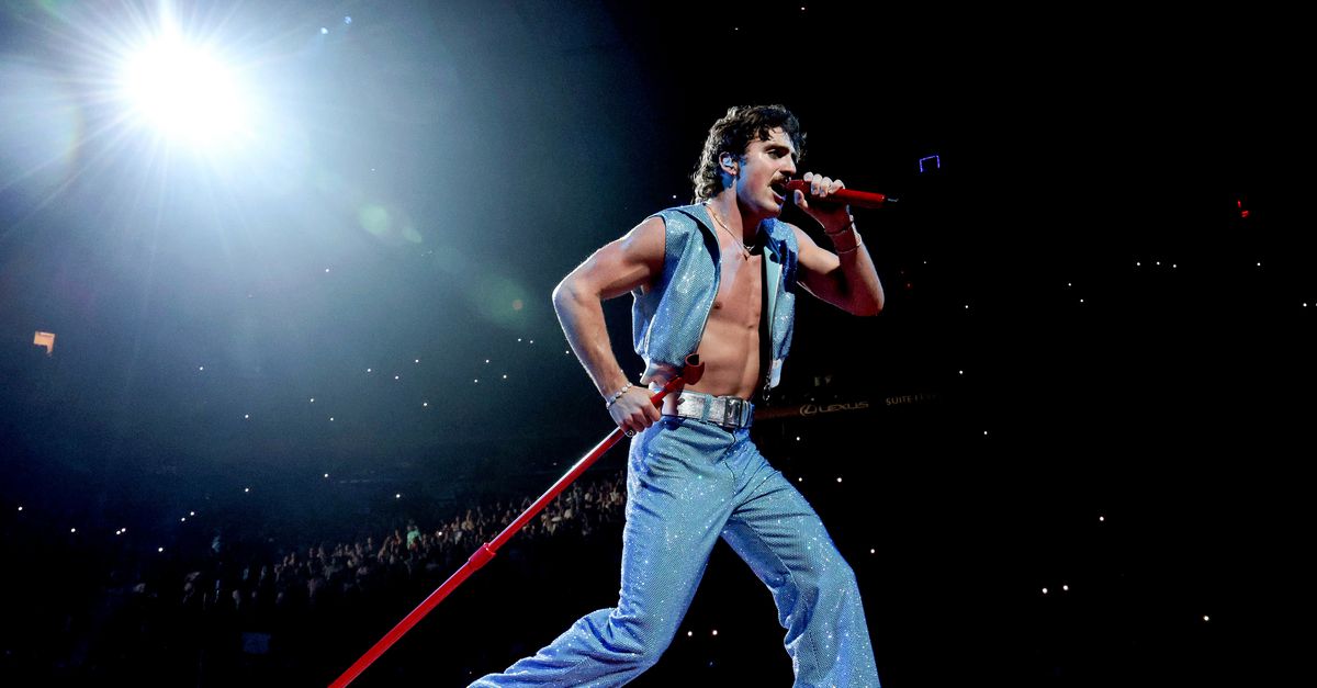 Recensie Superster Benson Boone in de Ziggo Dome: lekker energiek, maar liedjes missen sjeu - NRC