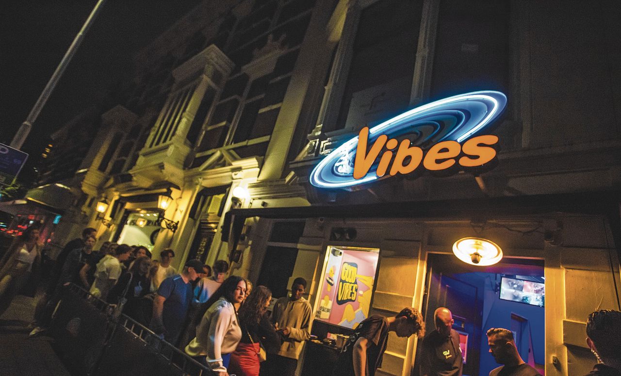 In de onorthodoxe Club Vibes kan je ongegeneerd losgaan - NRC