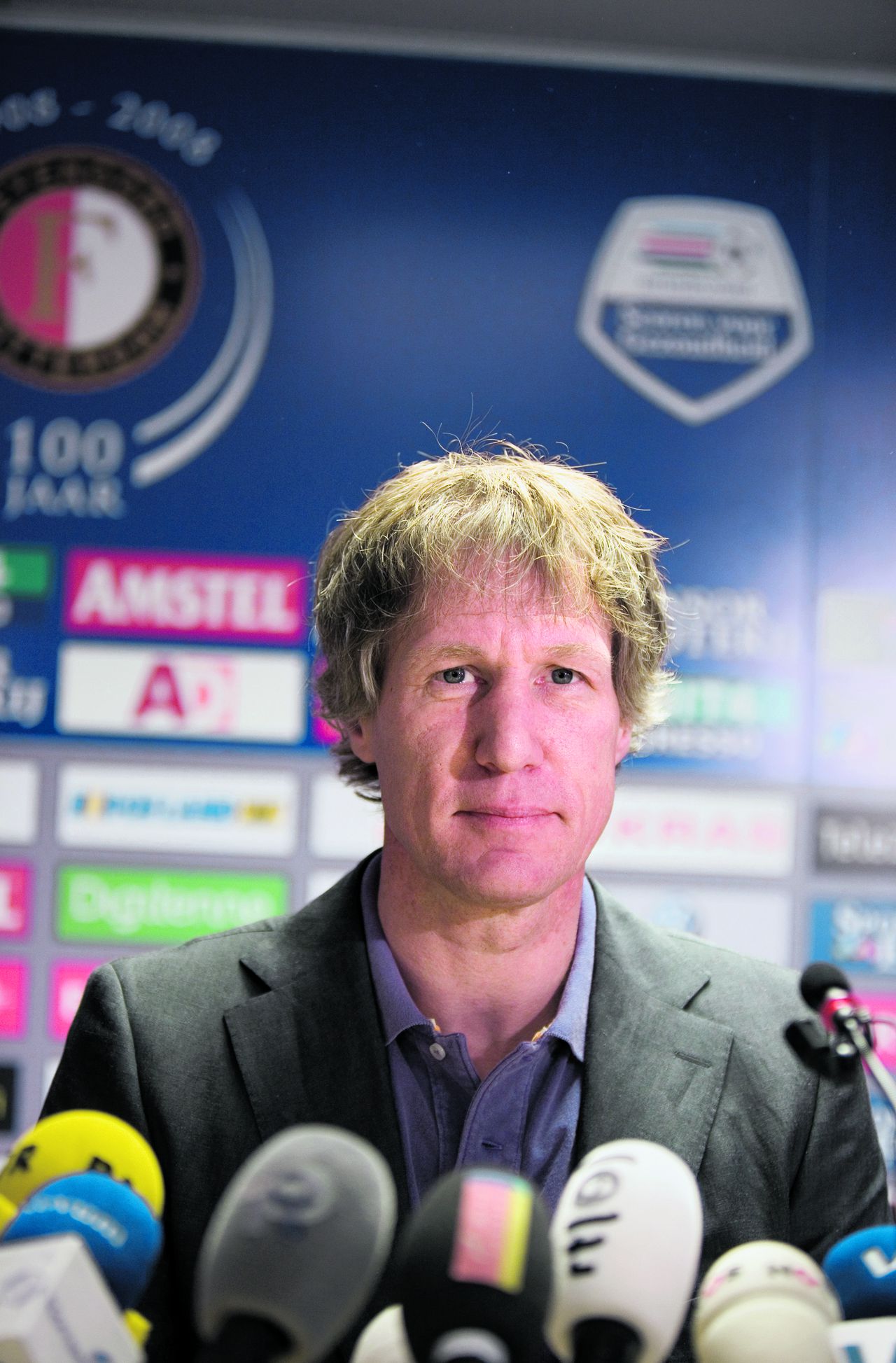 Verbeek moet Feyenoord weer laten aanvallen - NRC