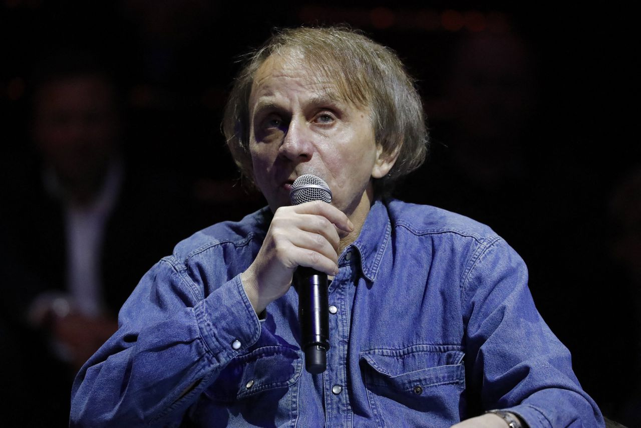 Michel Houellebecq in hoger beroep tegen uitspraak over zijn rol in Nederlandse seksfilm - NRC