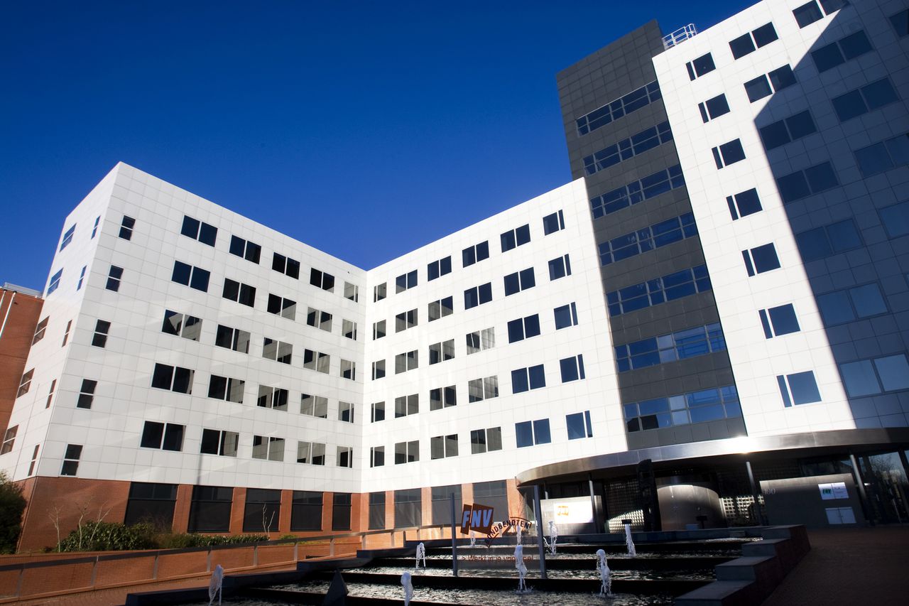 Vakbond FNV schrapt honderden banen - NRC