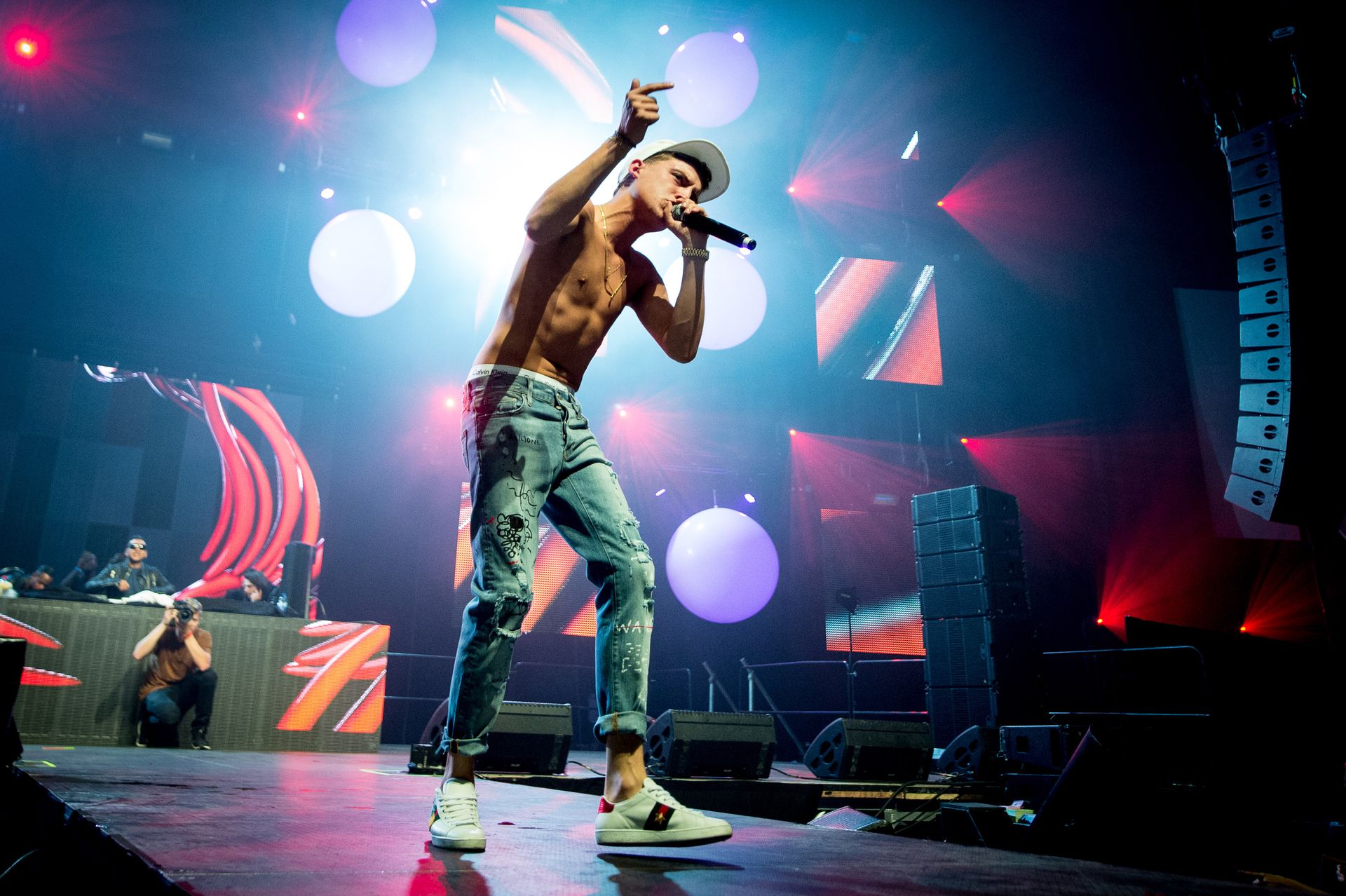 Gooi nooit bier naar Lil’ Kleine - NRC