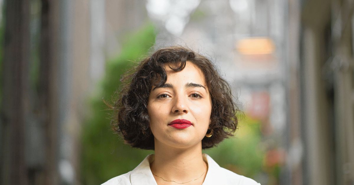 Safae el Khannoussi debuteert met een daverende roman vol uitzinnige ...