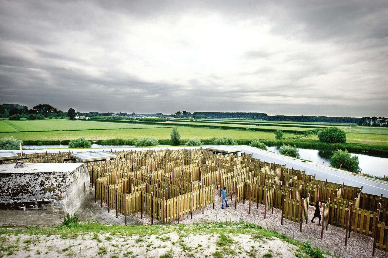 Doolhof met een dichte deur - NRC