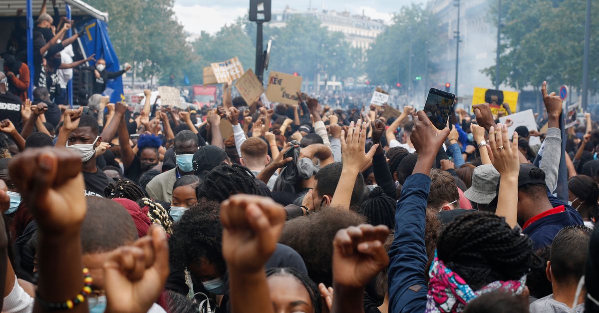 Rapport: anti-zwart racisme in EU de afgelopen vijf jaar toegenomen - NRC