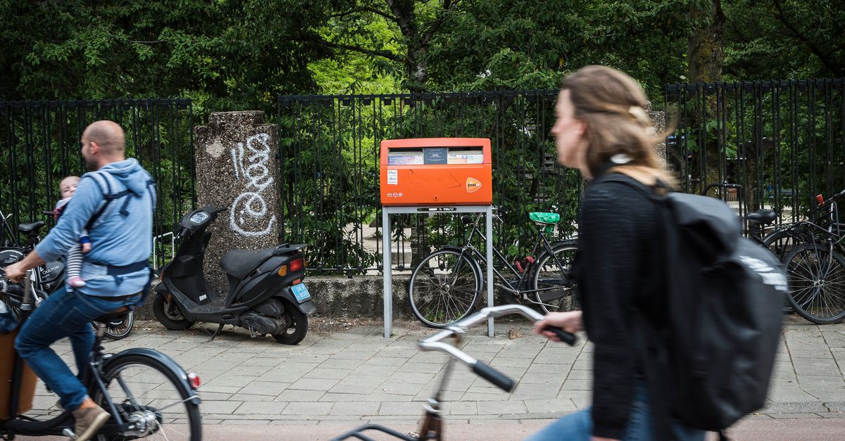 Samenwerking moet postbezorging betaalbaar houden - NRC