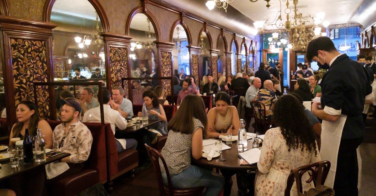 New York City voert vaccinatieplicht in voor alle publieke ...