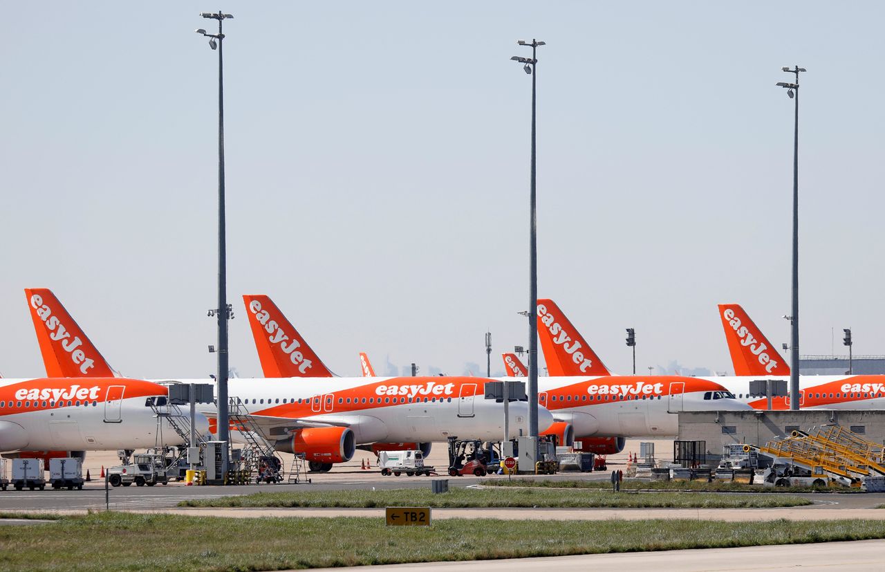 Couppoging bij easyJet: ‘Stelios’ tegen de ‘Schurken’ - NRC