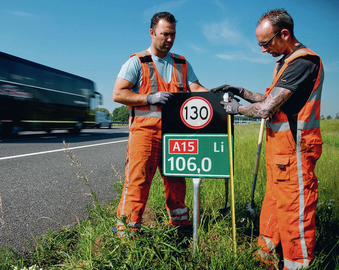 Op rijkswegen hectometerbordjes met maximumsnelheden versneld geplaatst ...