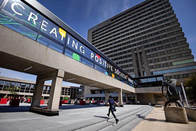 Erasmus Universiteit Rotterdam bevriest banden met drie universiteiten ...