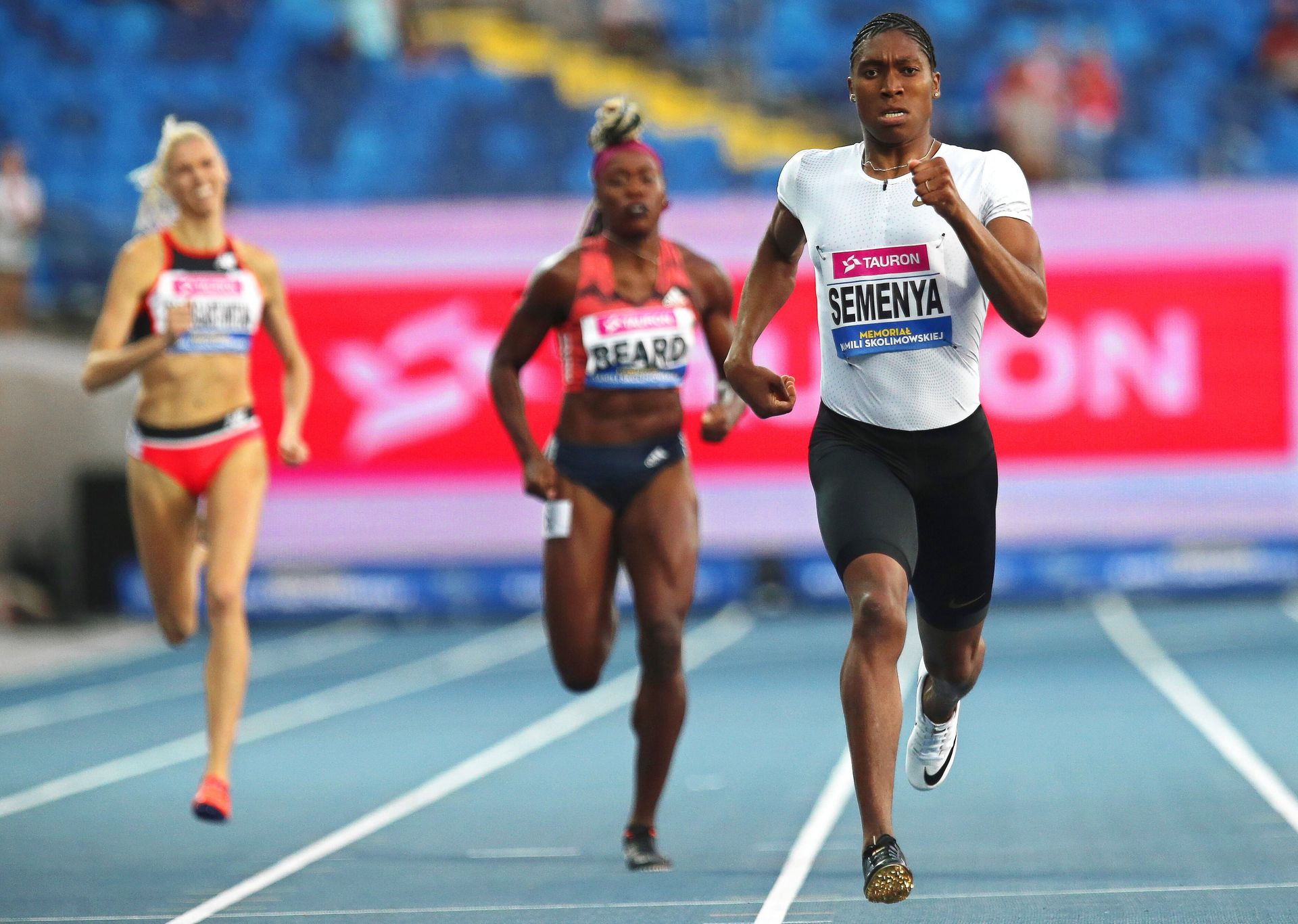 Vrouw in de atletiek: de onmogelijke keuze tussen lichaam en loopbaan - NRC
