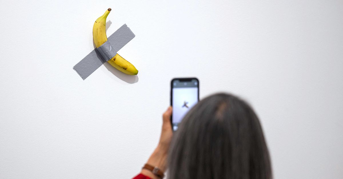 Frans museum doet aangifte: bekende, met tape aan de muur geplakte ...