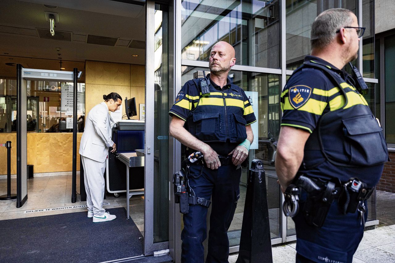 Is het ‘schakelbewijs’ in de zaak tegen rapper Ali B sterk genoeg? - NRC