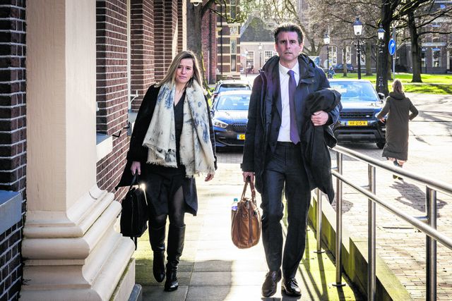 Zeven getuigen moeten uitleg geven over contant geld Frits van Eerd - NRC