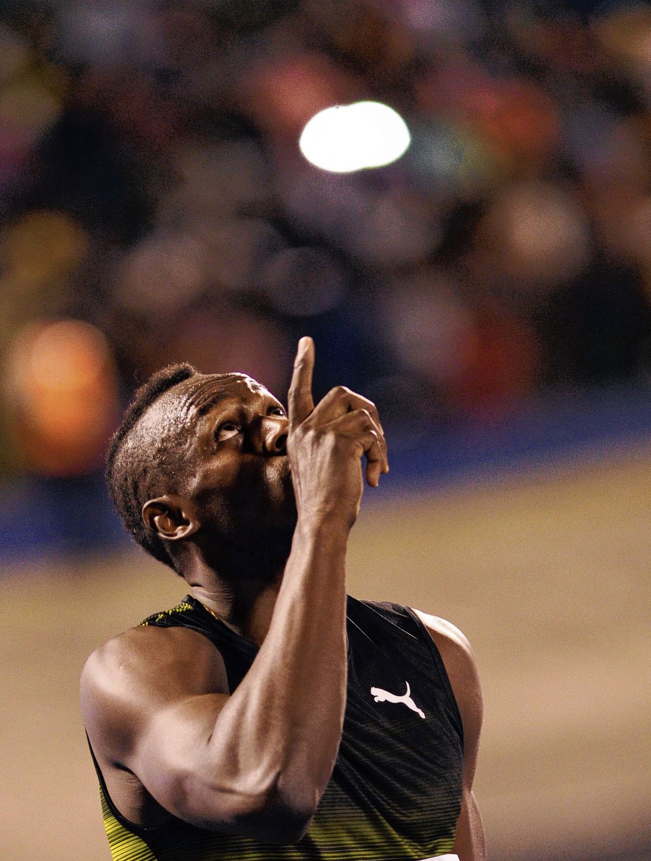 Bolt neemt afscheid van zijn eigen fans met ‘een van de slechtste races ...