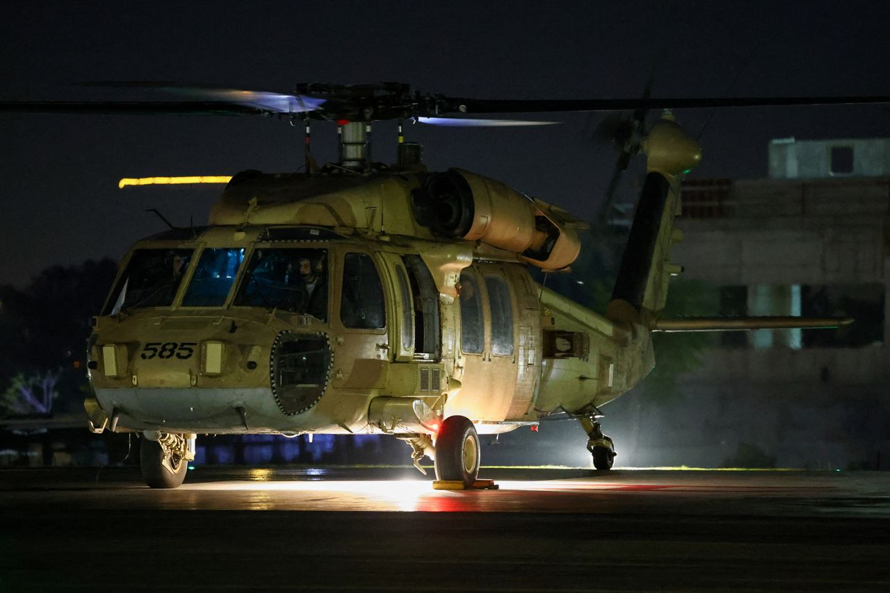 Hamas laat veertien gijzelaars vrij, onder wie de 18-jarige Nederlander ...