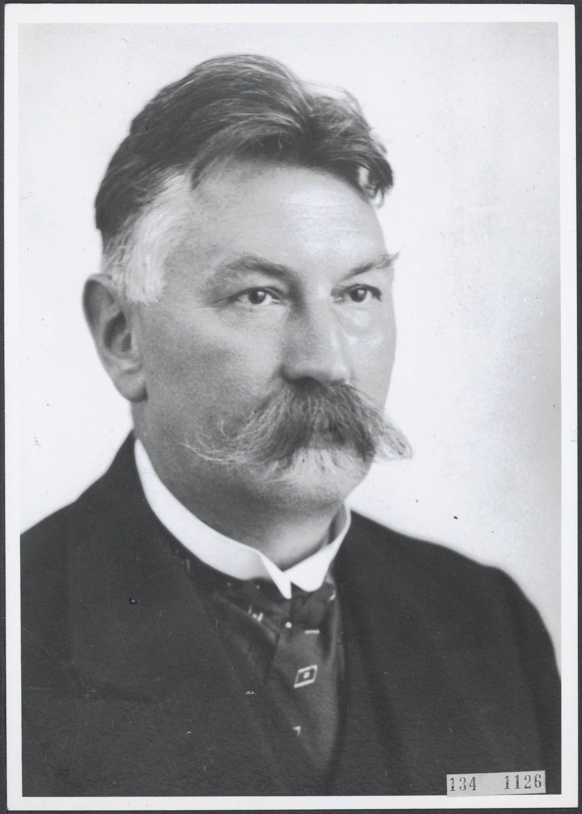 Theo Thijssen haalde in zijn romans veel uit met weinig woorden en veel ...