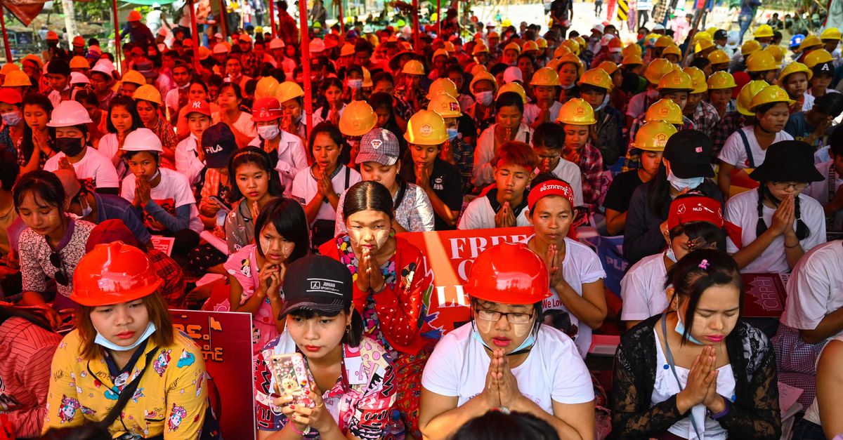 Bloedige dag in Myanmar: zeker 38 doden bij protesten - NRC