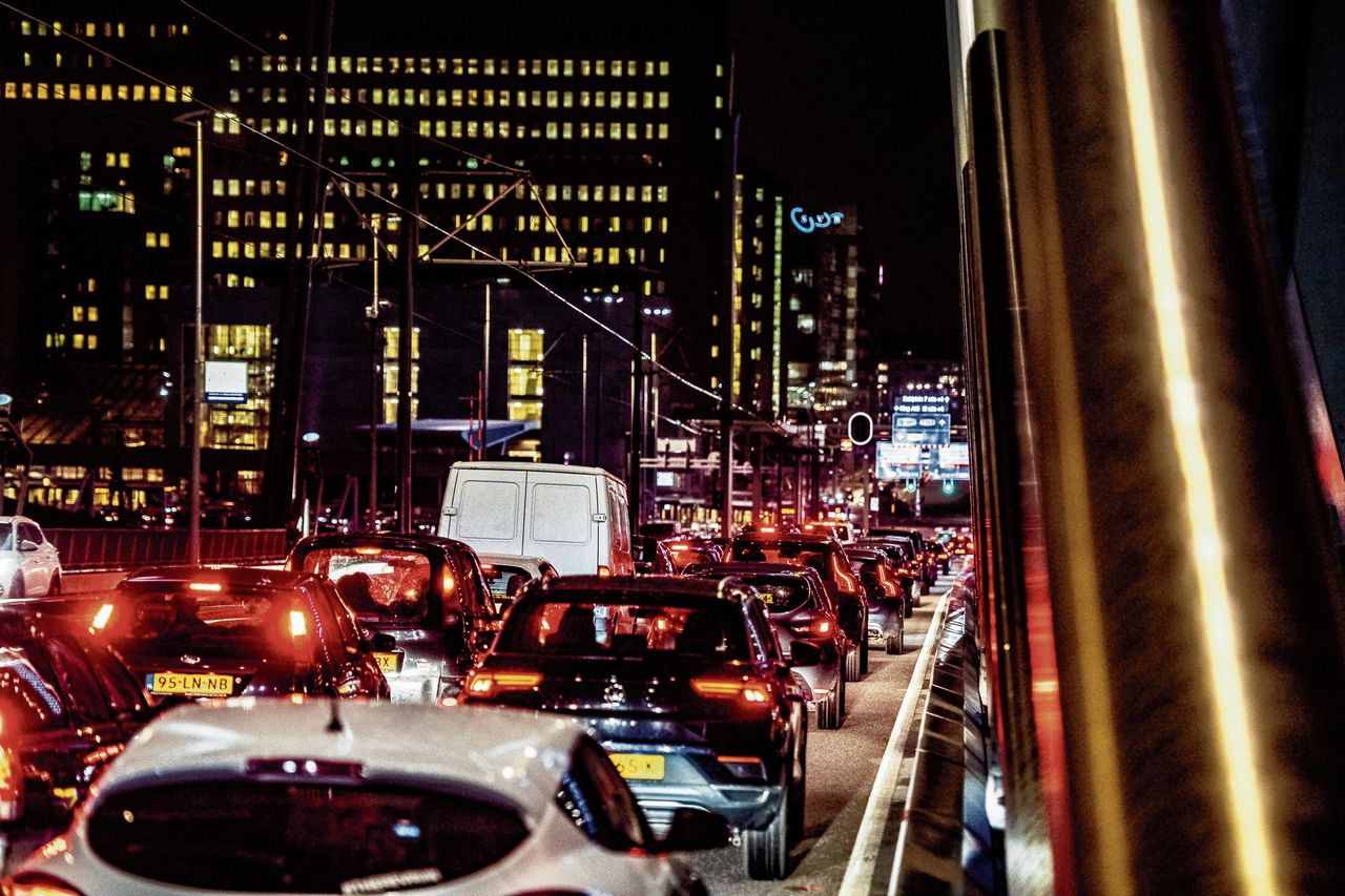 Het verkeer in Rotterdam loopt vast; waar blijft het plan? - NRC